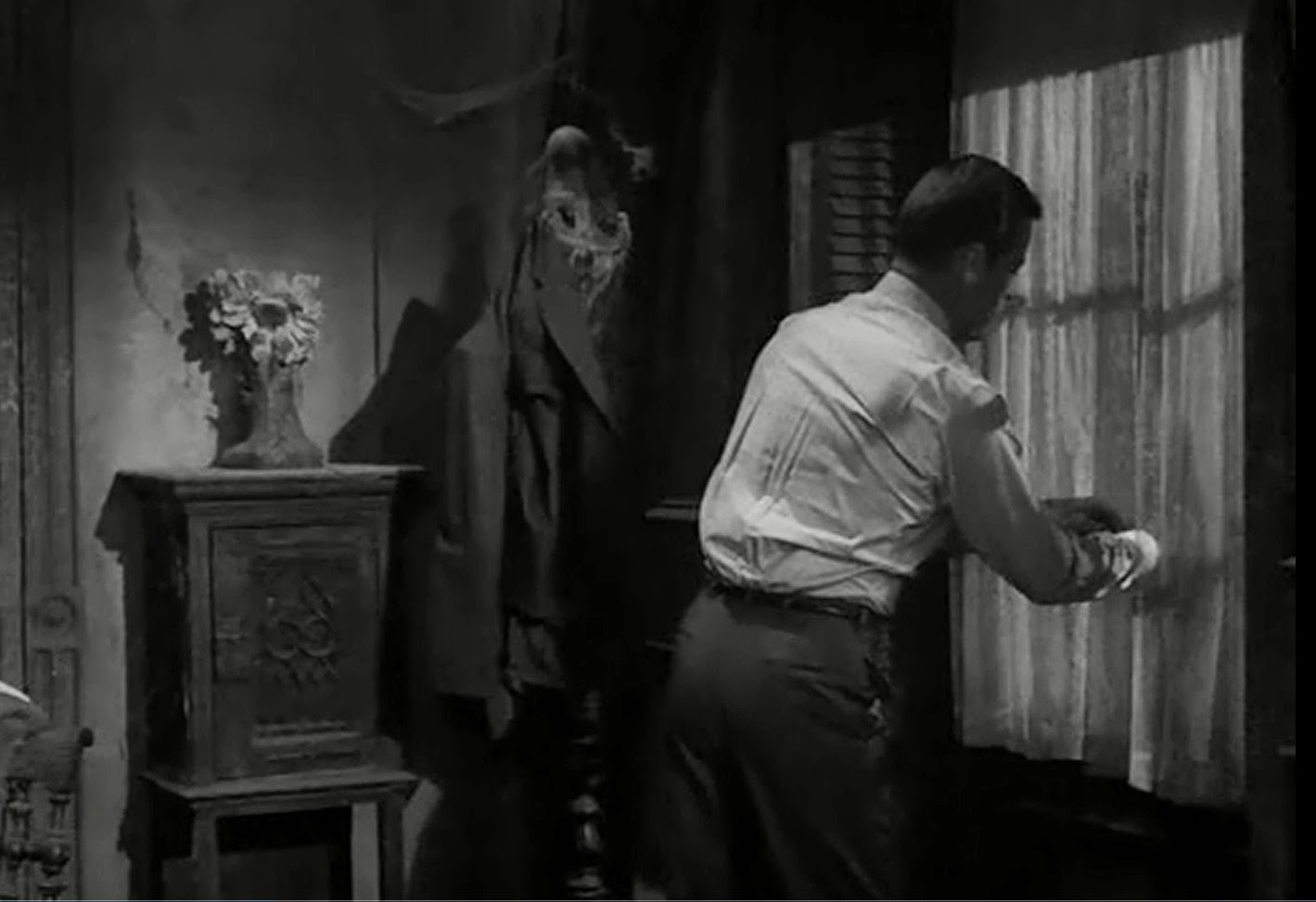 Inside the Munster House Screen Shots of All Interiors and Every Room