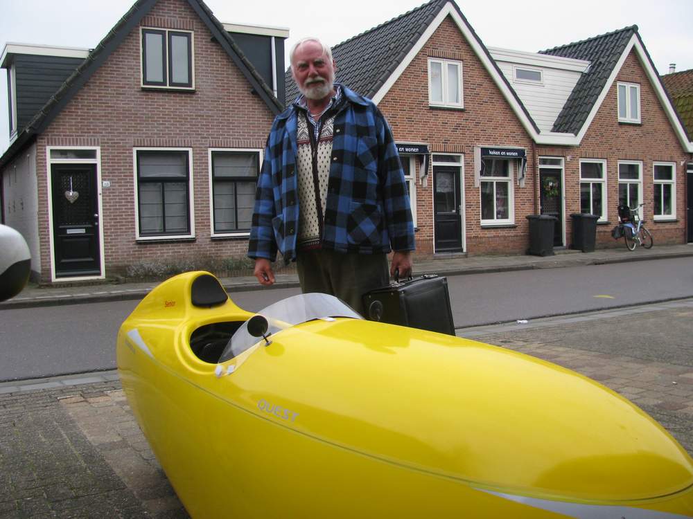 Questie-van-tijd: Ontmoeting met Peter Peelen, de reizende pater.