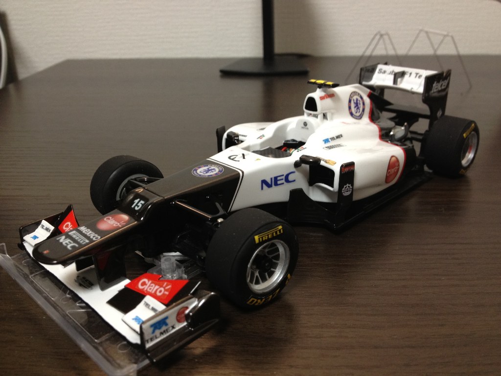KYOSHOSAN: N.I.A Custom Mini-Z F1 Cars