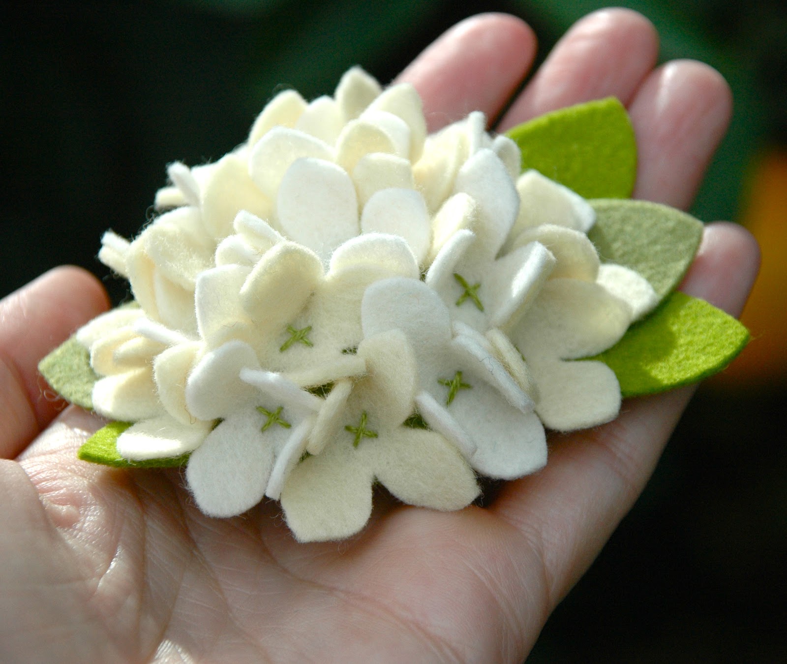 DIY Realistic Felt Flowers - Craft Collector