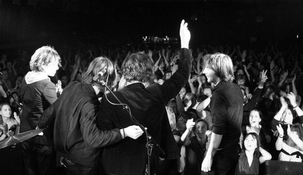 DIE MY DARLING: Se estrenará documental de Phoenix titulado: 'From a ...