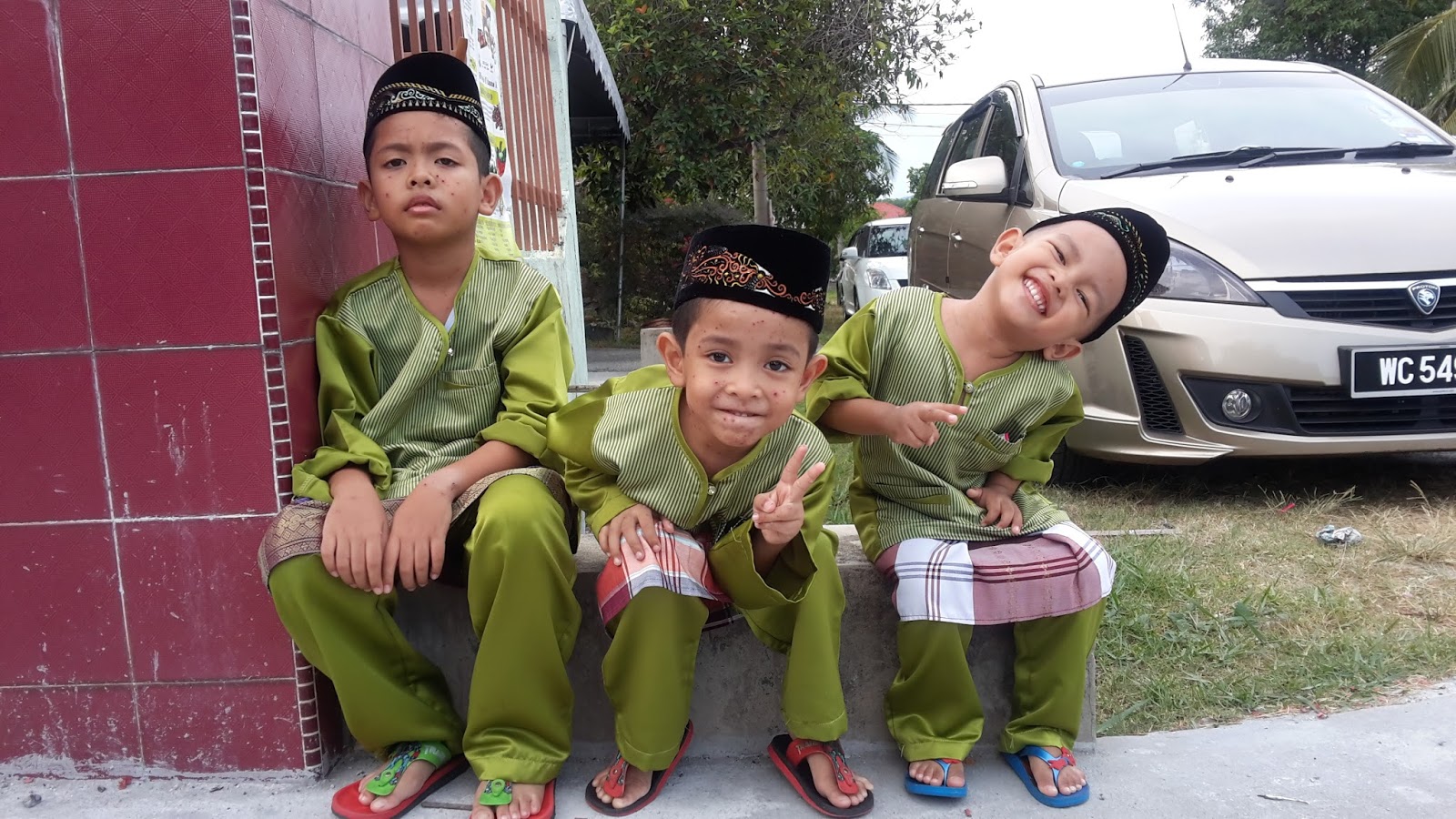 Sederhana Tapi Penuh Kasih: Anak3 kena demam pelentung 2016 ~ Aathif ...