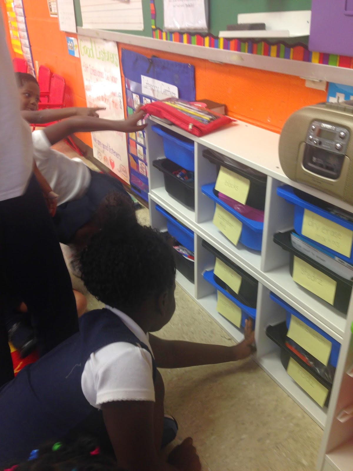 A Neighborhood Kindergarten : Kindergarten Writing: Labels