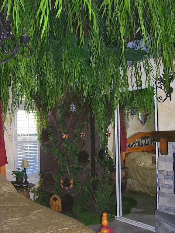 Luxury Cat Trees for Spoiled Rotten Kitties: Worlds's Largest Custom ...