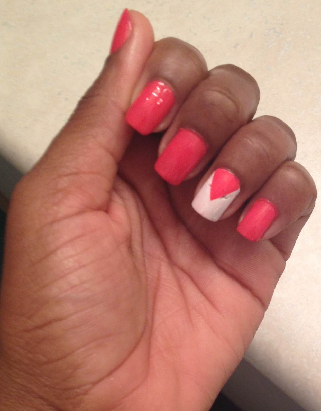 Fashionista Newz: DIY Triangle nails- Summer 2013