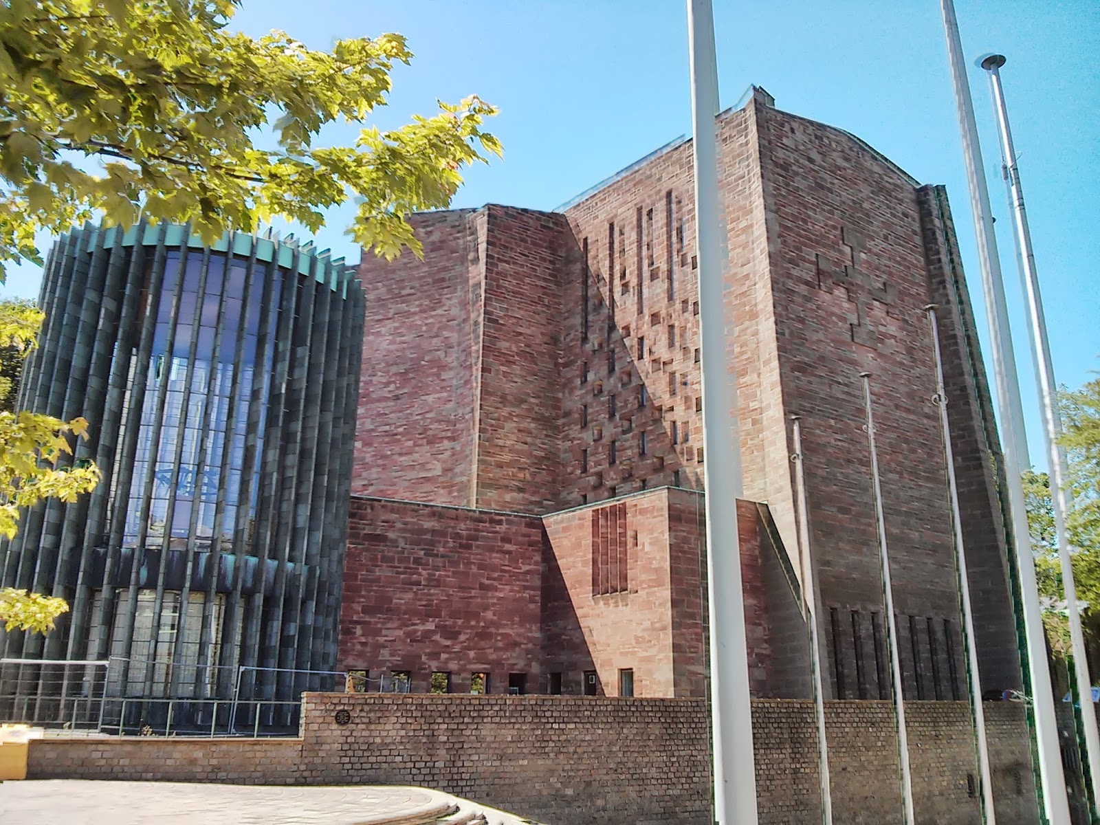 Ken and Jan visit Great Britain: Day 12- Coventry, Castles, and Cotswolds