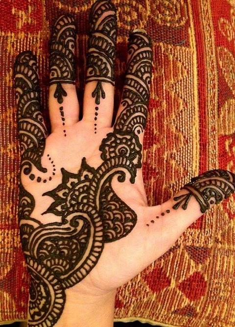 Elegant Mehndi Designs for Bridesmaid ~ Mayoon Frills