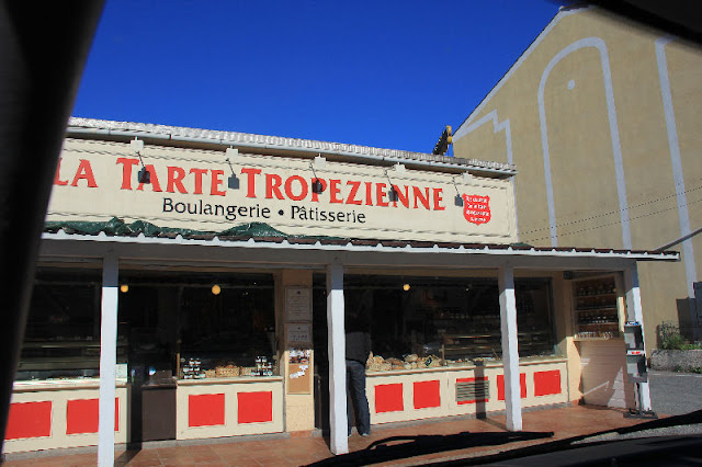 Naaturalyys: Tarte tropézienne.