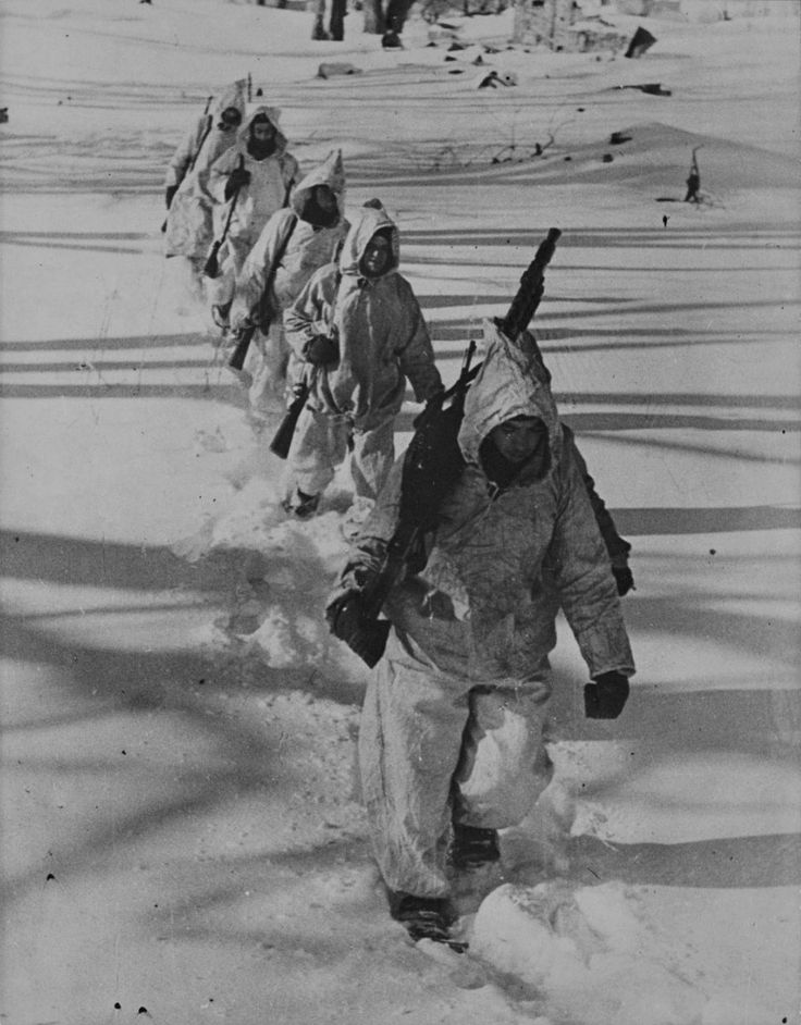 World War II History: Spanish troops from the Blue Division (División ...