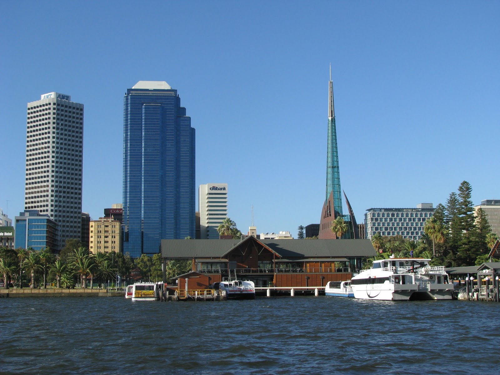 Design Squeezed Daily : The Perthfect Coastal City