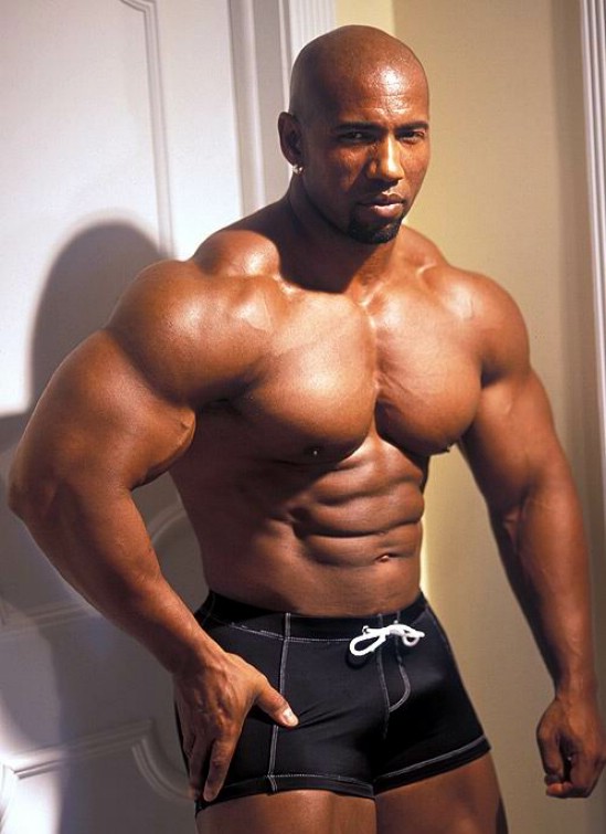 Buff Body Bros: Kevin Reeves Is Off The Chain