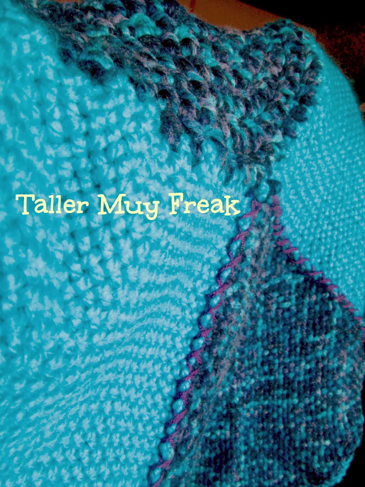 Poncho Azteca, telar y crochet.