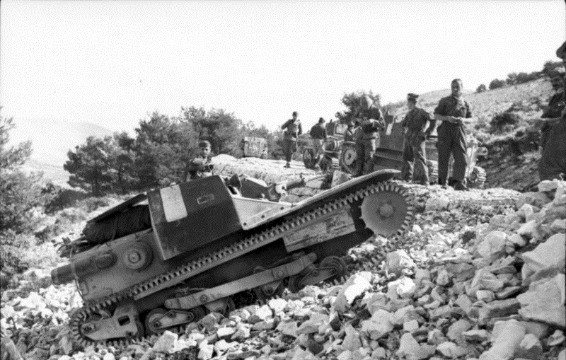 The Italian Monarchist: Italian Tanks