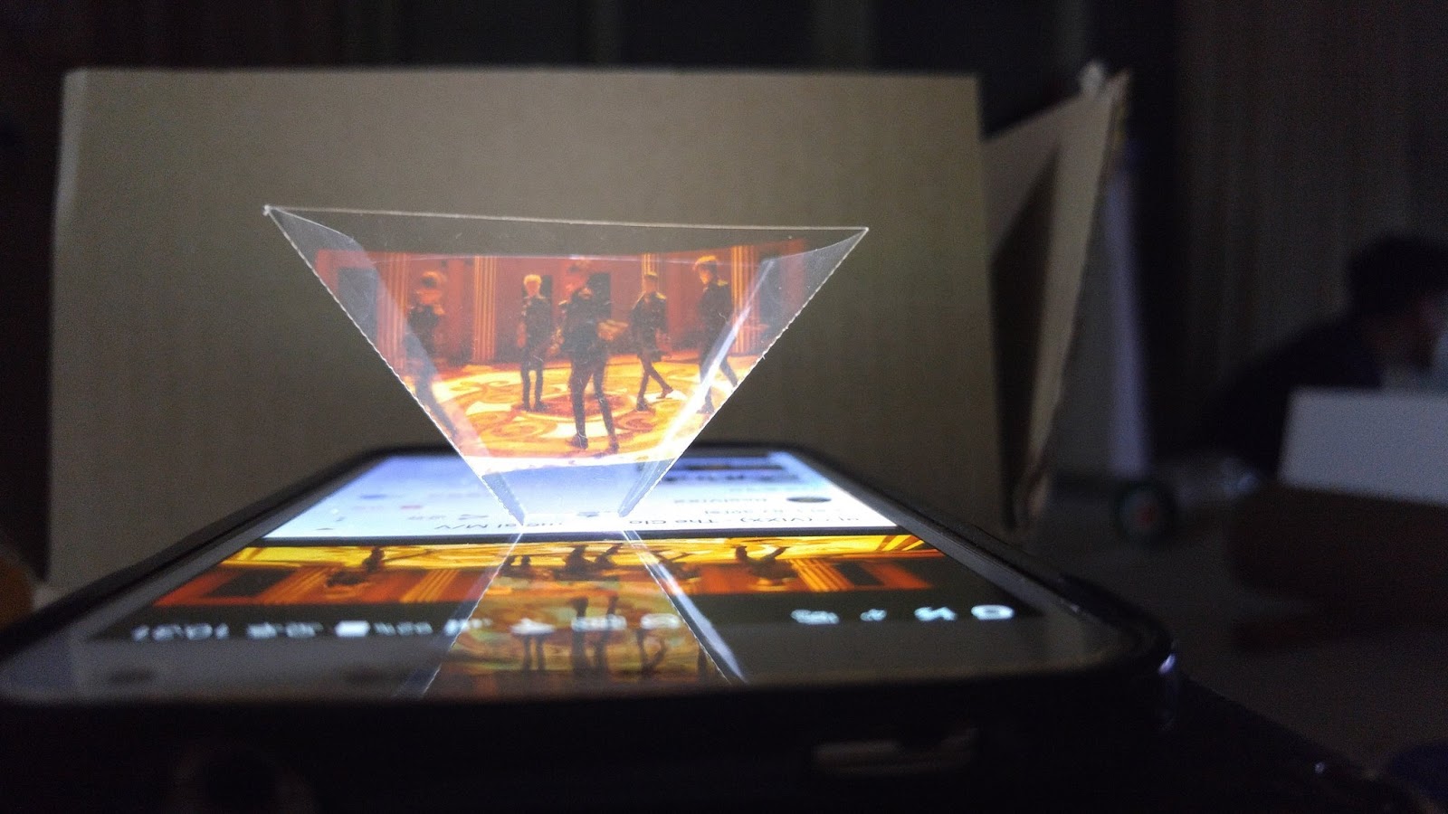 빅스 앨범 사양에 들어있는 3D홀로그램 필름 - 인스티즈(instiz) 이슈 카테고리