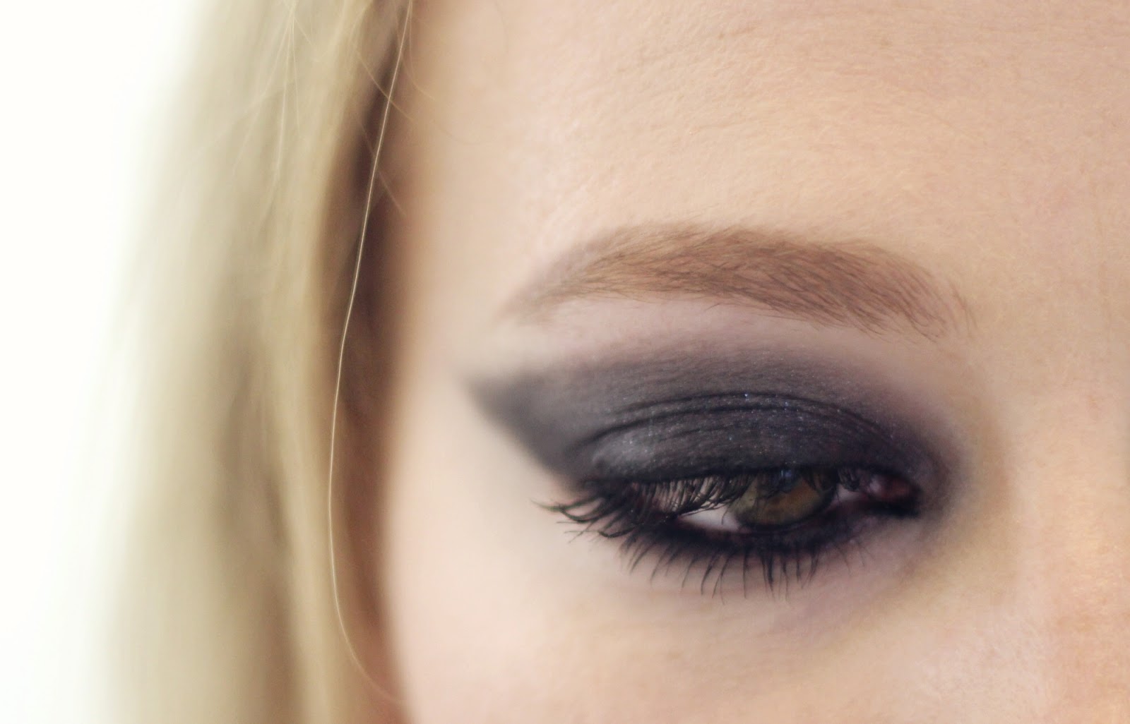 DRAMATIC WINGED SMOKEY EYE TUTORIAL | Bloomin' Rouge