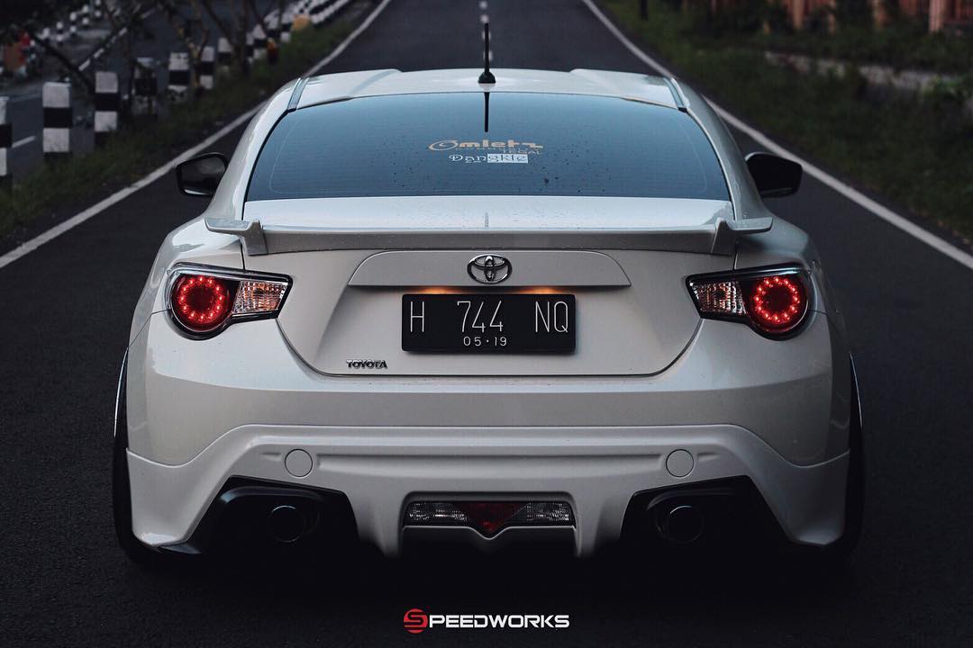 Modifikasi Mobil Ceper Toyota 86 Velg Work Wheels Meister S1 3P Owner ...