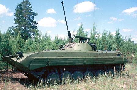 BMP-2 opening fire on unknown targets : r/CombatFootage