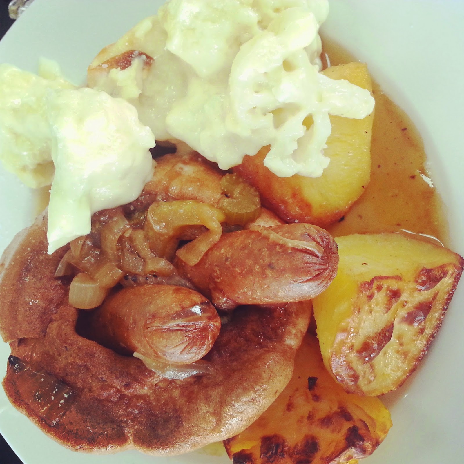 Anna, Look!: Vegetarian toad-in-the-hole, onions, cauliflower cheese ...