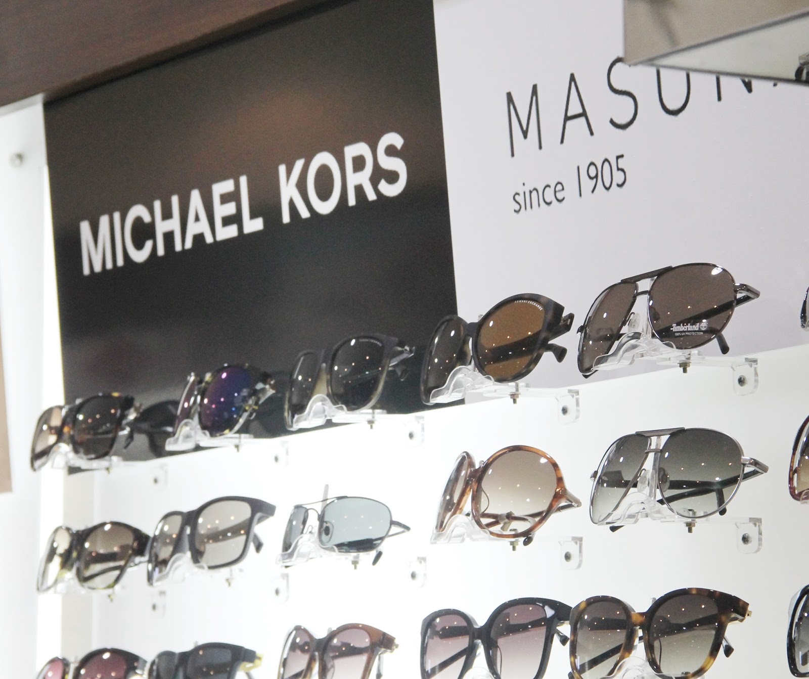 Bikin Kacamata Langsung Jadi, di Optik Klinik Mata Nusantara / astarianadya