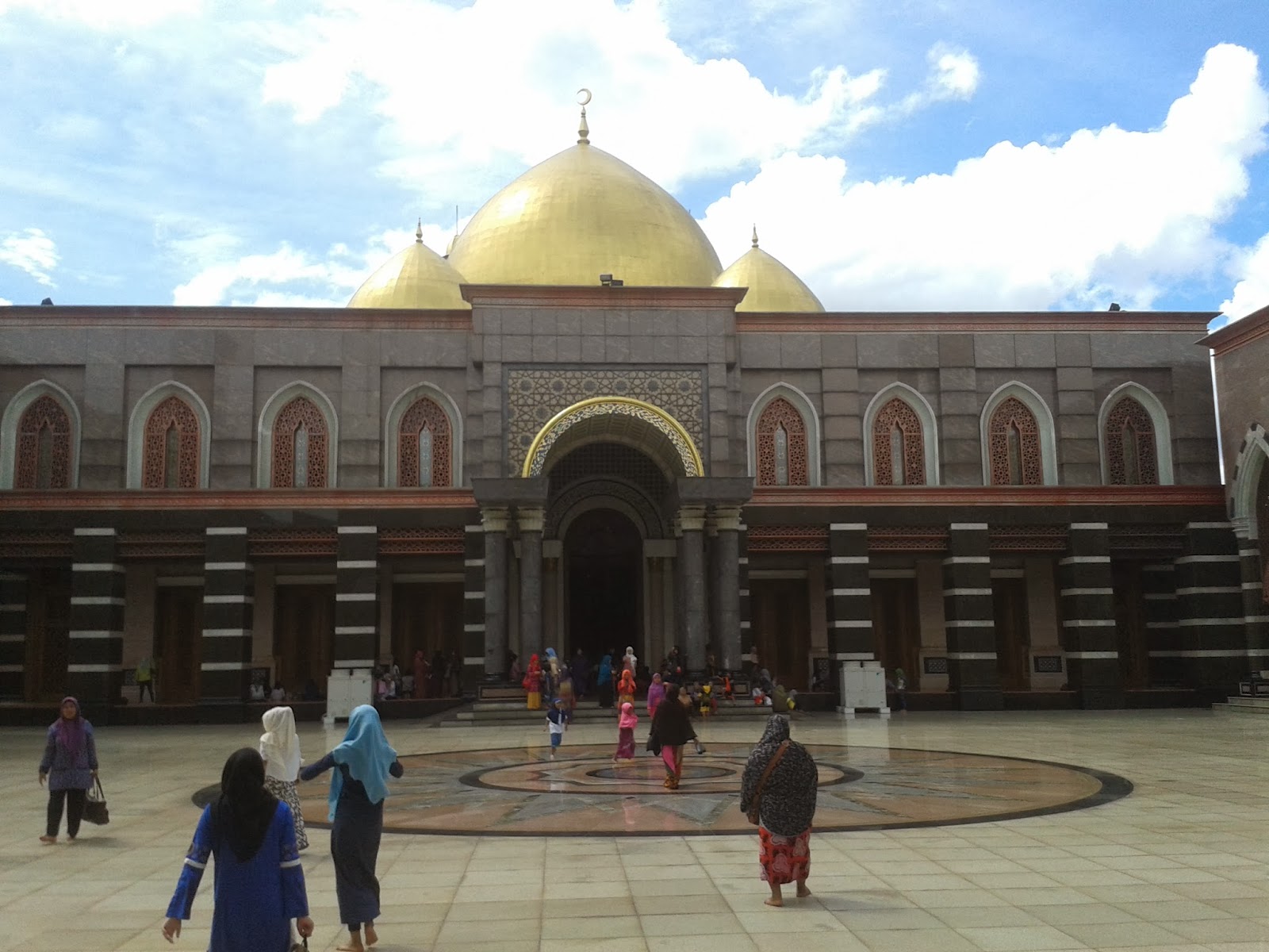 Masjid Kubah Emas Depok - Untold Story
