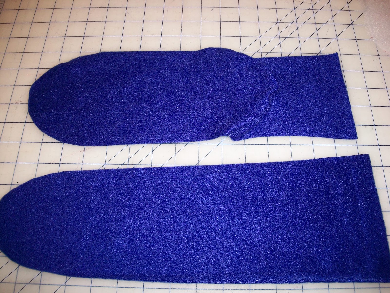 Mary Sews: Fleece Socks