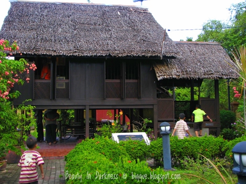 Beauty In Darkness: Melawat Rumah Kelahiran P. Ramlee, Pulau Pinang