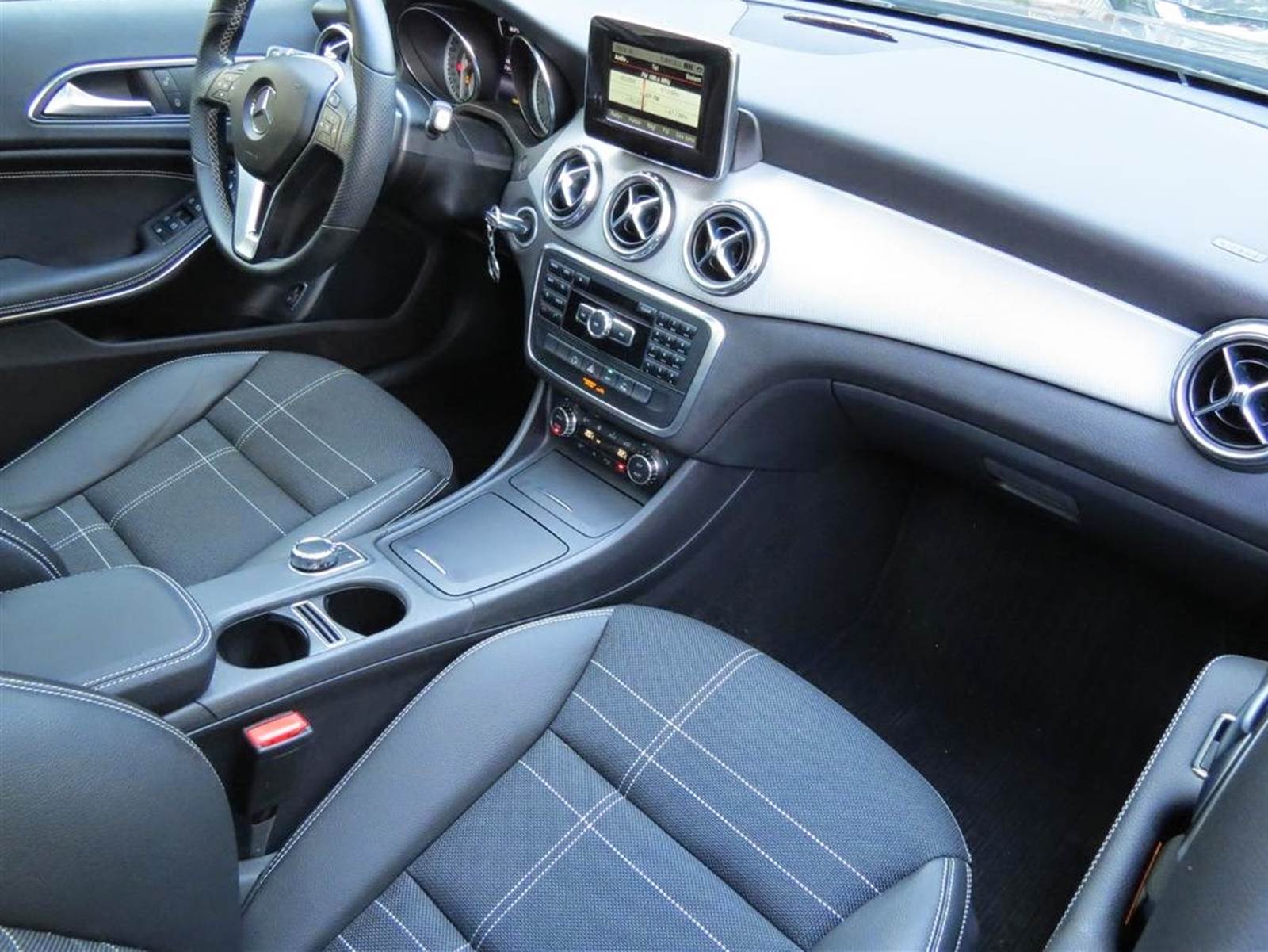 Mercedes GLA 200 Advance: preço, consumo e performance