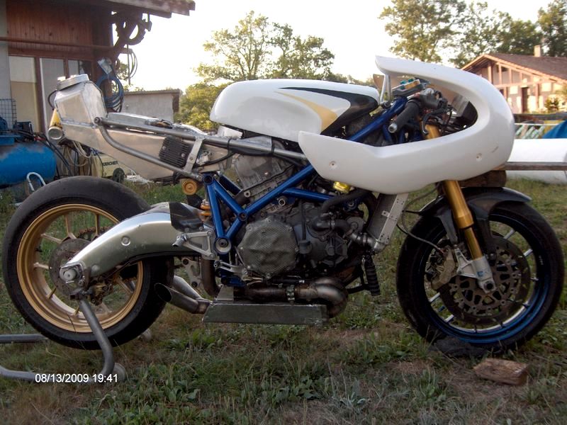 Aprilia Rsv 1000 Tuono Cafe Racer | Reviewmotors.co