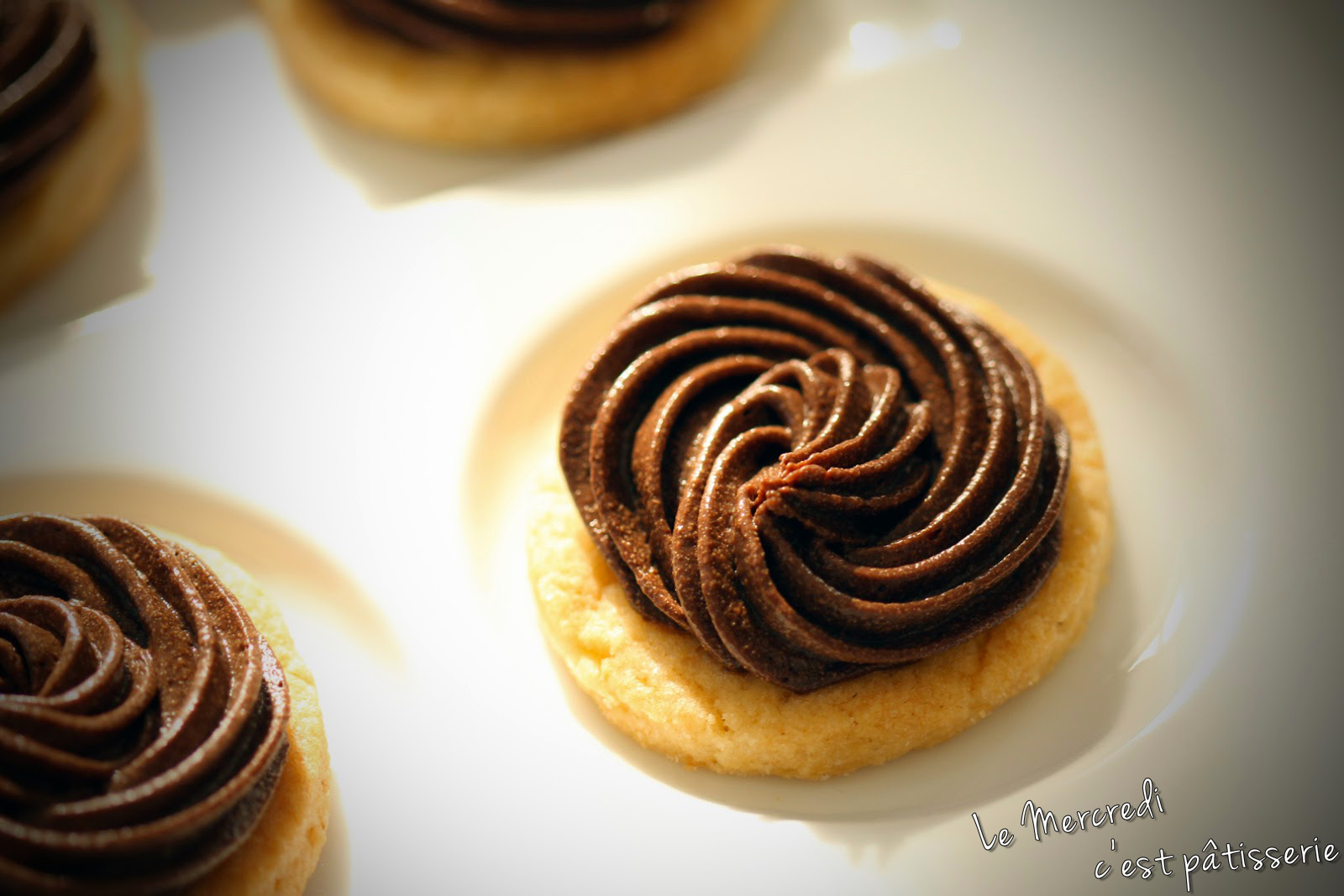 Sablés noisette et mousse au chocolat