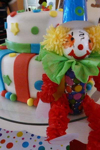 Vanessa Momm Confeiteira: Bolo pasta americana...do Vini!