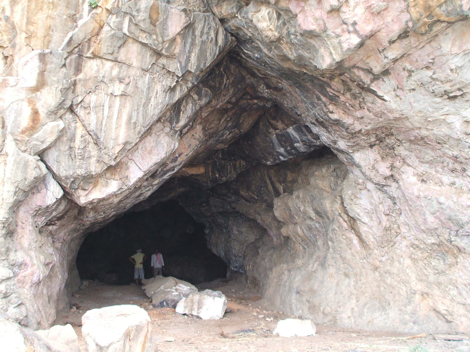 TAPOVAN VIKAS SANSTHAN: RAJAPINDA CAVE TAPOVAN.JETHIYAN, NEAR RAJGIR