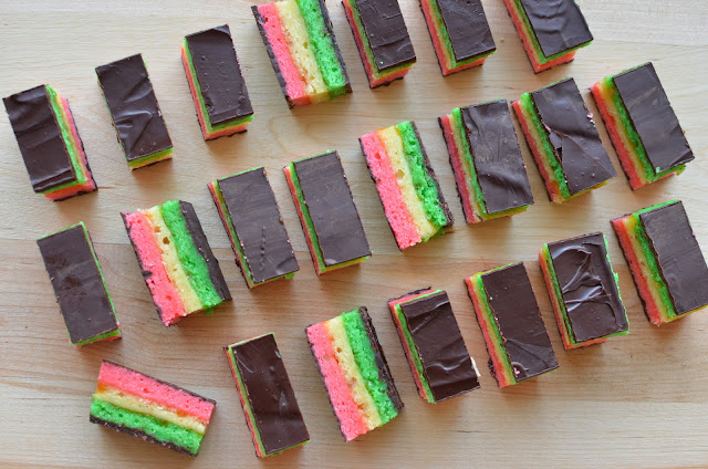 Playing with Flour: Tri-color cookies - the twelve hour project