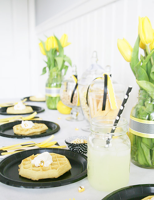 Magnolia Mamas : A Buzz Worthy Bee Party