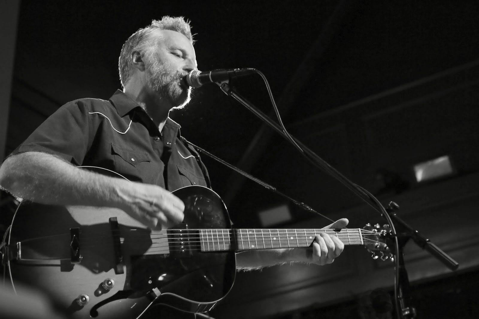 Speakers in Code: Concert Photos | Billy Bragg at The Old Rock House in ...