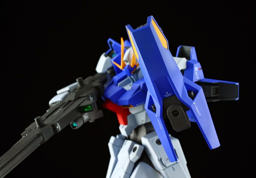 Gundam Family: HG 1/144 Lightning Gundam + Back Weapon System Custom Build