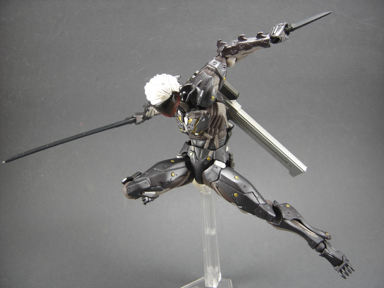 Lightning Ace's gundams: Revoltech Raiden from metal gear rising ...