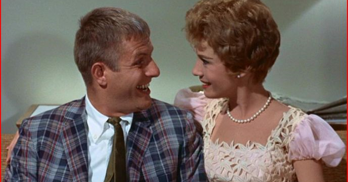 the passionate moviegoer: façade: zeme north