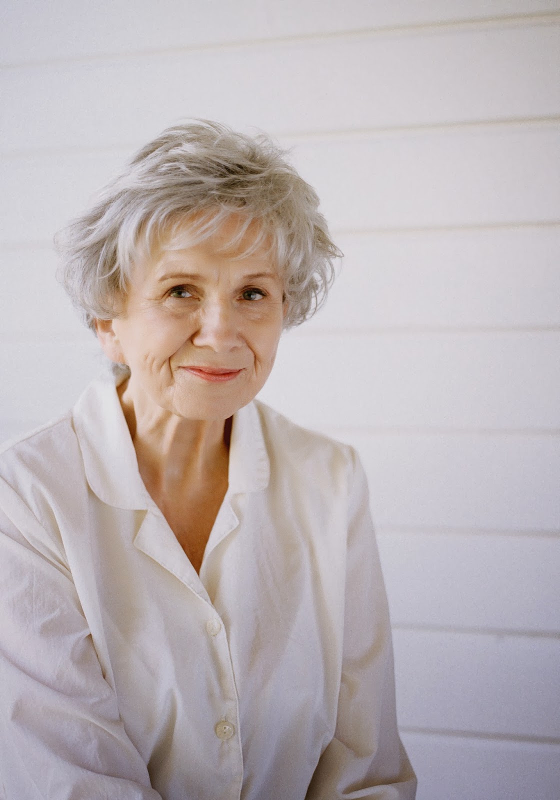 De otros mundos: Margaret Atwood / Un retrato de Alice Munro