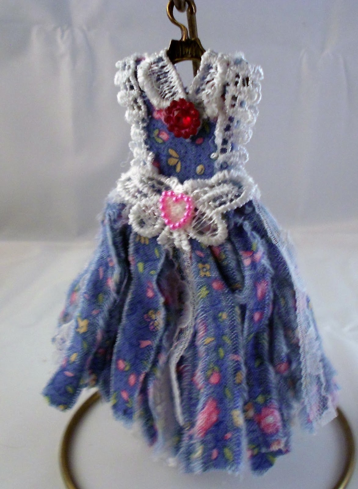 Stephanie B's Creative Designs: Miniature Dresses