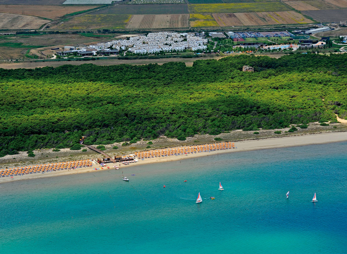 MARINA DI GINOSA LAGO SALINELLA E TORRE MATTONI, COME IL DEMANIO ...