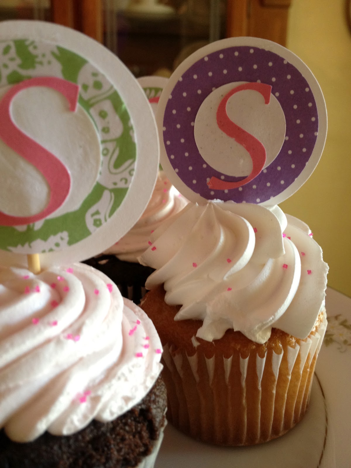 Everyday with the Jays: Cupcake Toppers