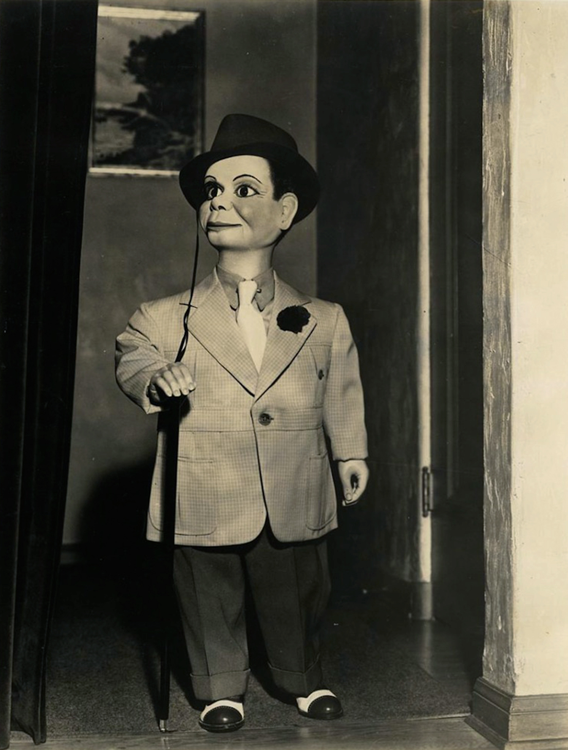 Étant donné: Charlie McCarthy