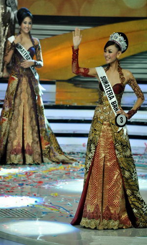 Foto Dan Biodata Puteri Indonesia Whulandary Herman Perwakilan Sumatra ...