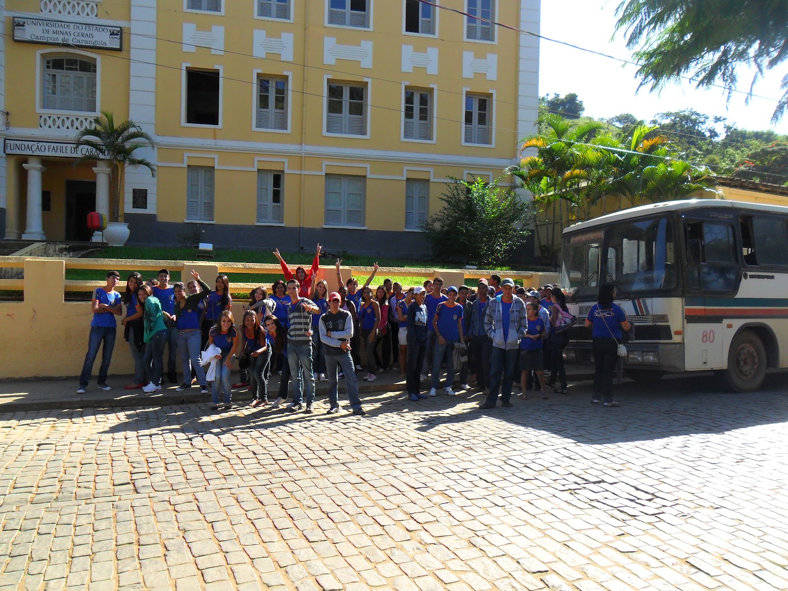 Tô Ligado na Matéria!: VISITA A FAFILE/FAVALE-Carangola