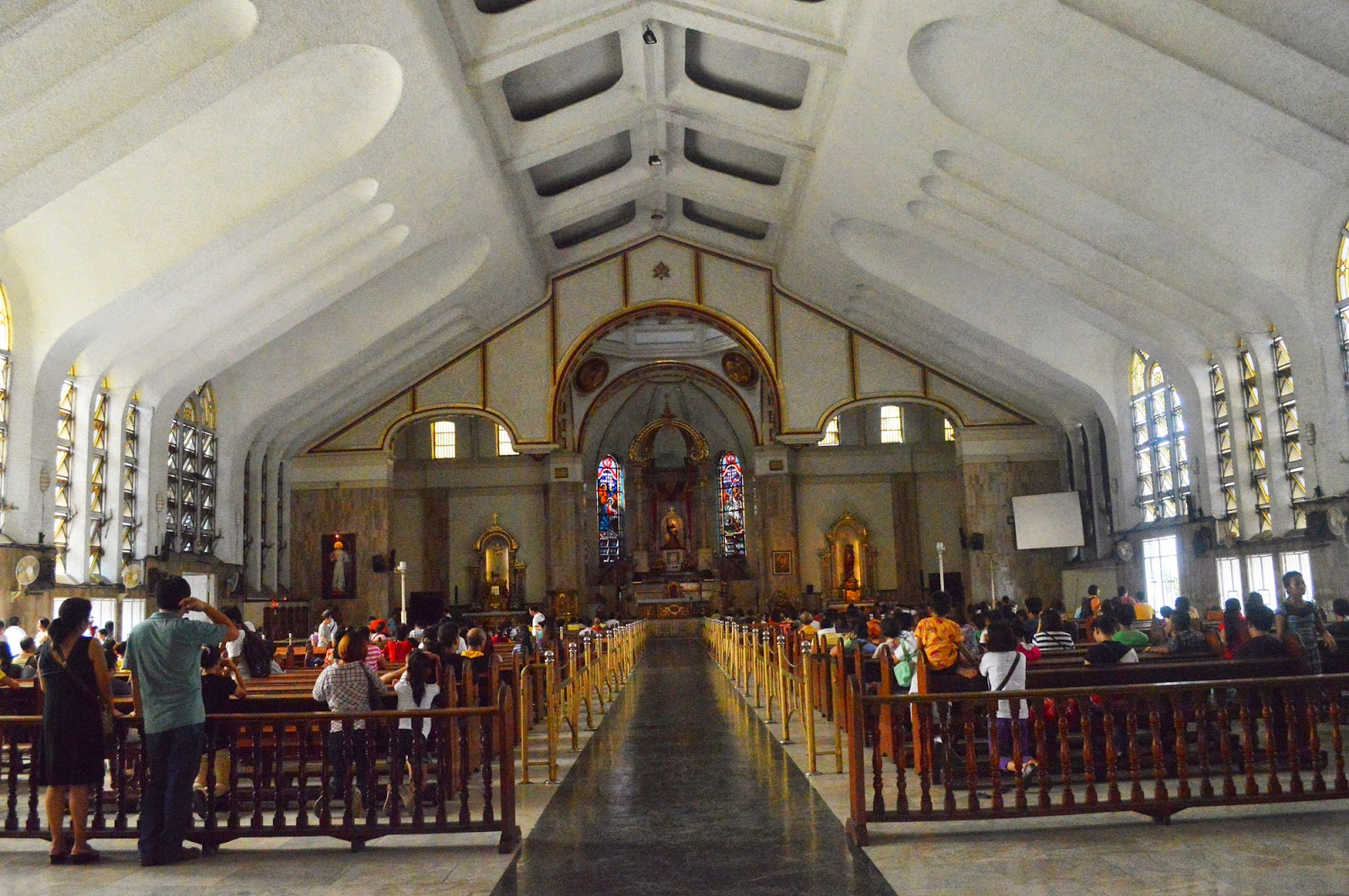 walking distance & et cetera -: Quiapo Church