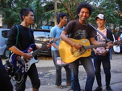 Life In Techicolor: Macam Macam Pengamen Di indonesia
