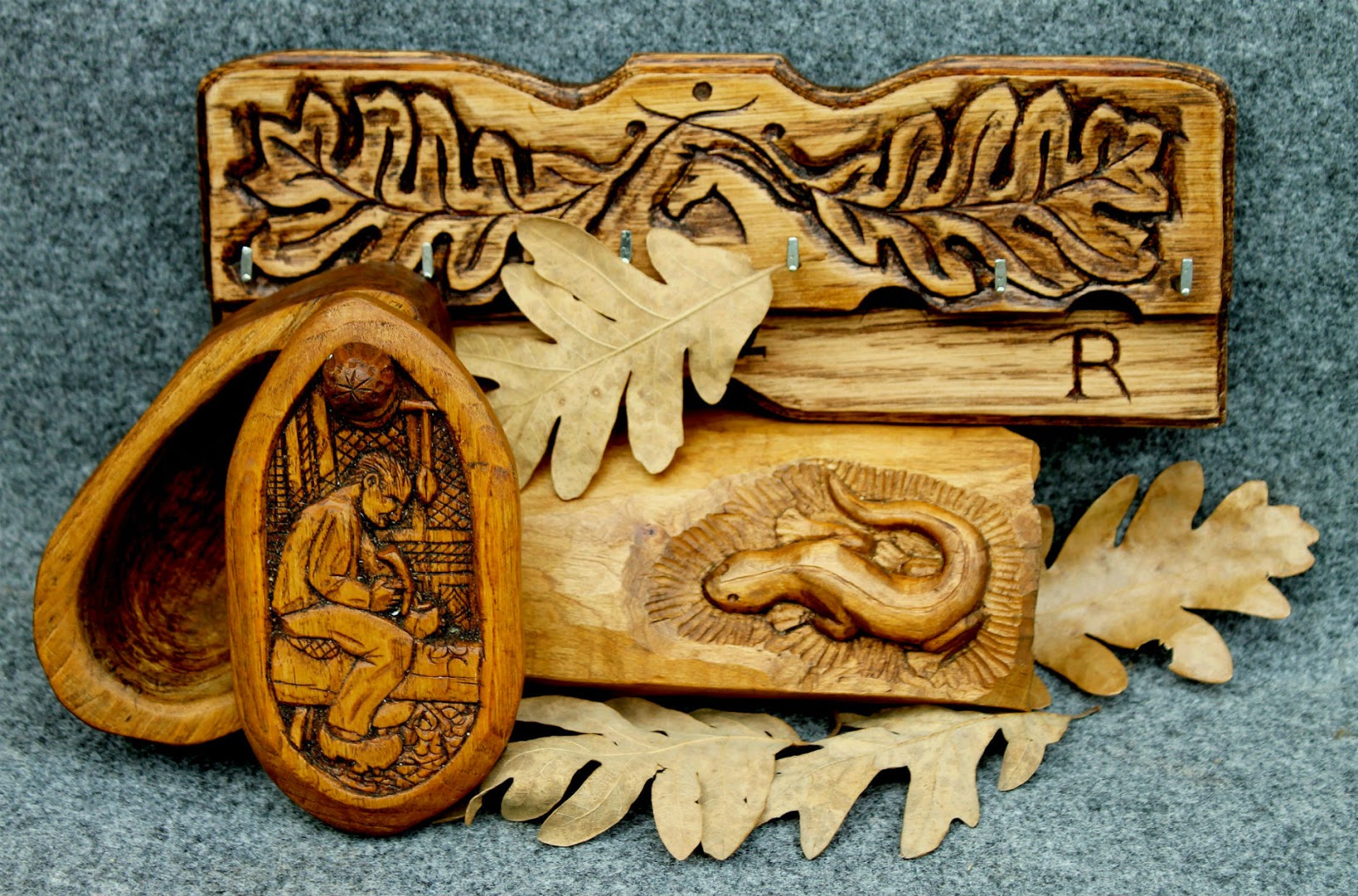 eeclach Pintorón: Artesanía en madera -- (wood artefacts)