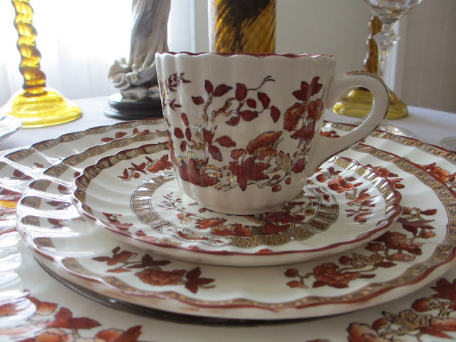 Table for One: Spode Indian Tree Table