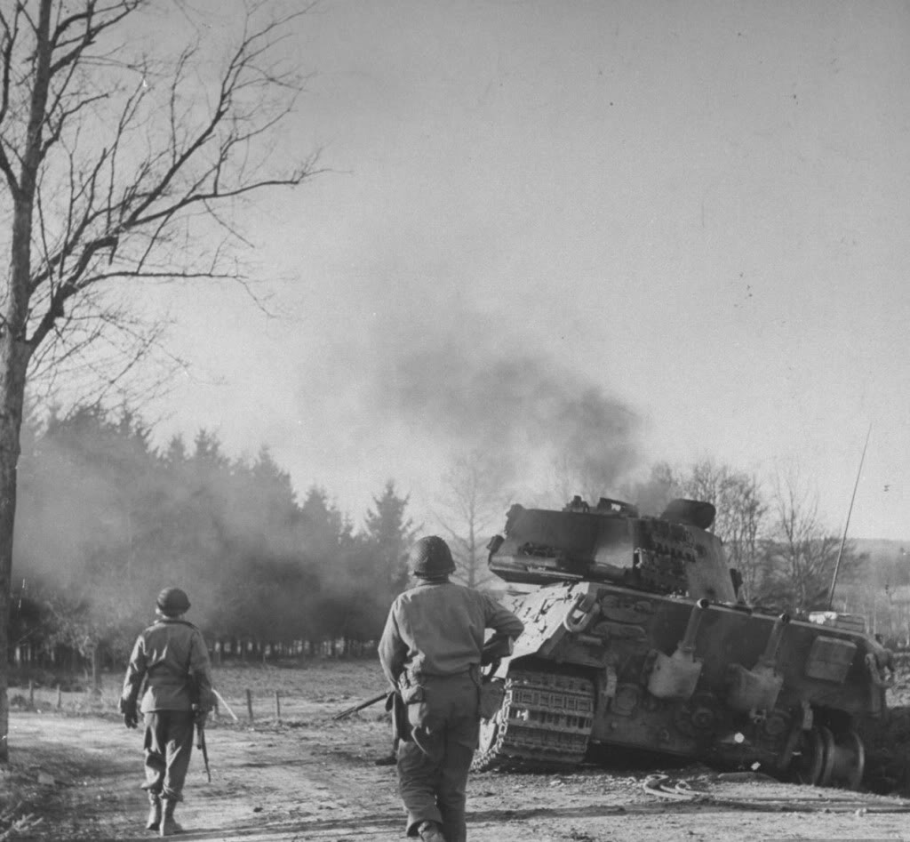 fatkiddown: World War II: The Battle of The Bulge, Bazooka vs. Tiger I ...
