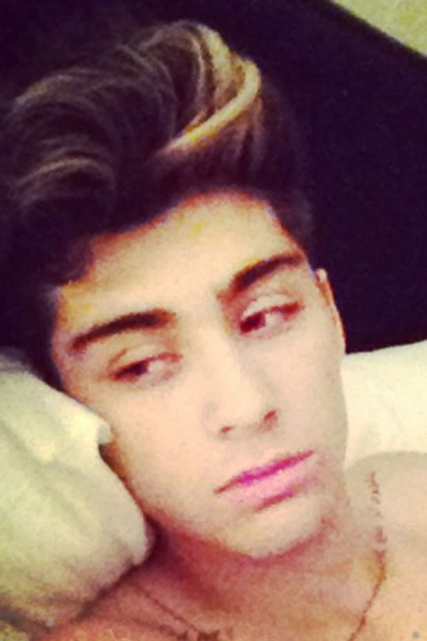 Live While We're Young : Zayn's pic time~